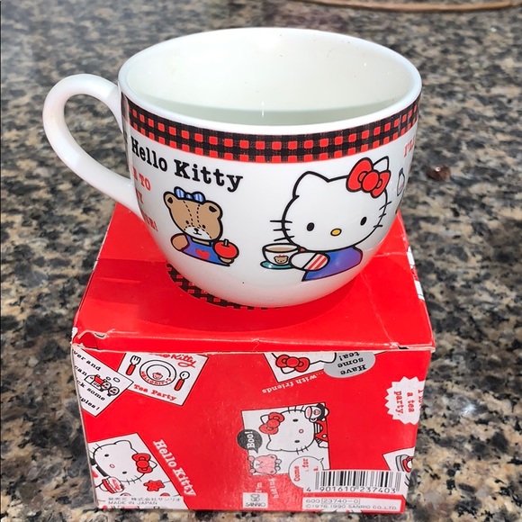 Hello Kitty 1990
